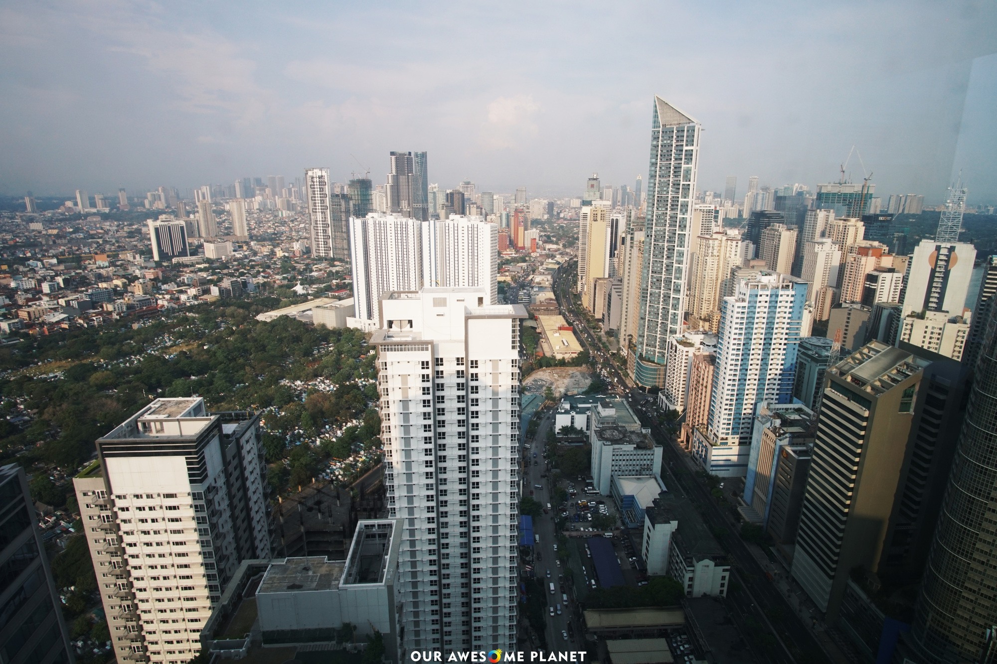 The Alpha Suites Makati: An Awesomely Stylish Serviced Apartment ...