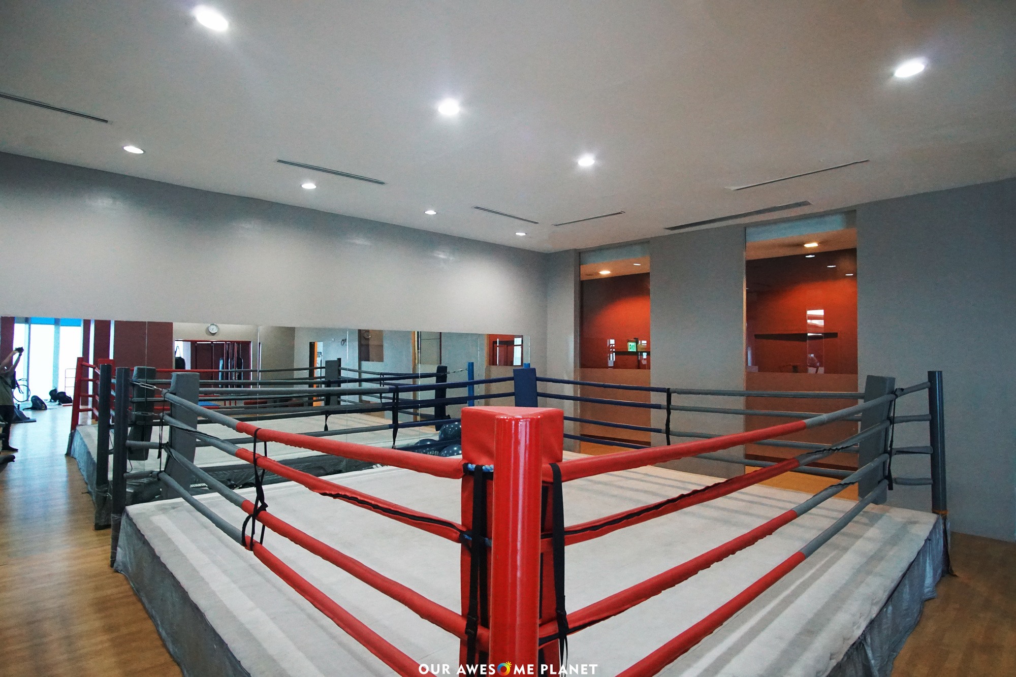 The Alpha Suites Makati: An Awesomely Stylish Serviced Apartment ...