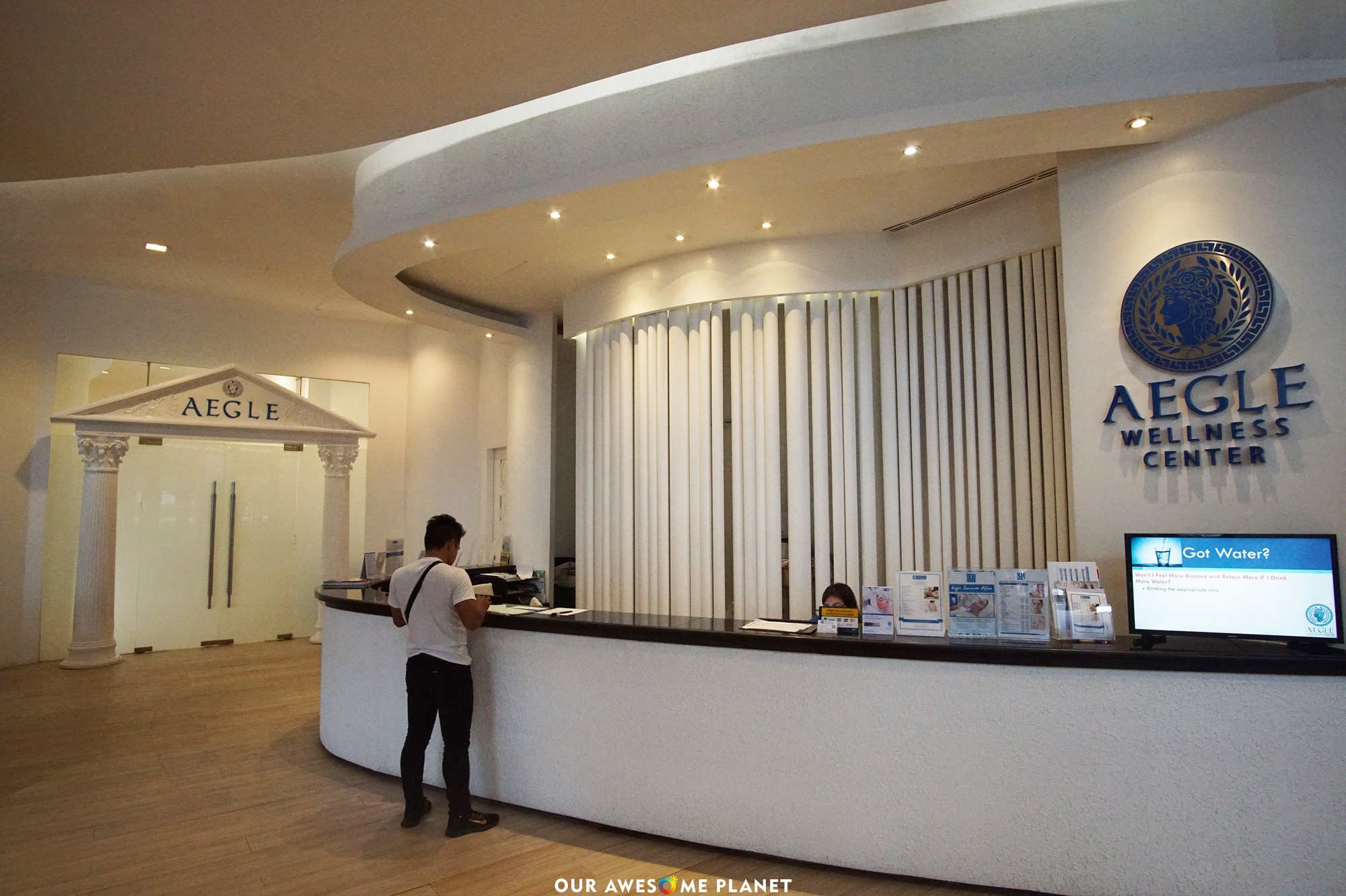The Alpha Suites Makati: An Awesomely Stylish Serviced Apartment ...